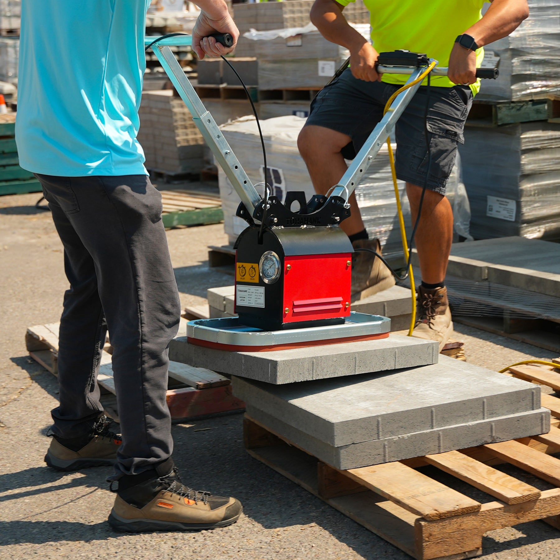 Tomahawk 440 lb Electric Paver Slab Vacuum Lifter 1200W for Hardscapin