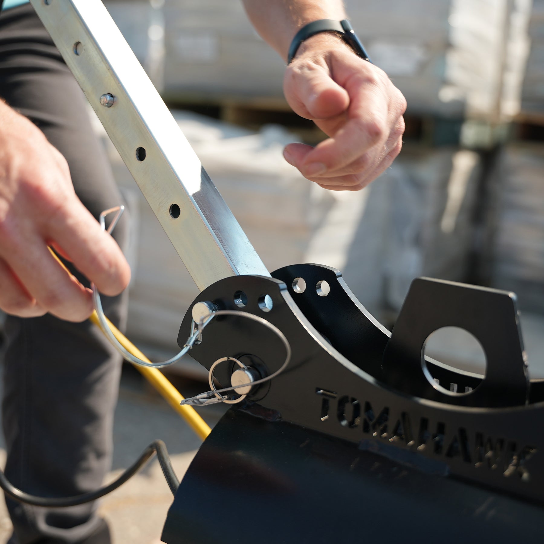 Tomahawk 440 lb Electric Paver Slab Vacuum Lifter 1200W for Hardscapin