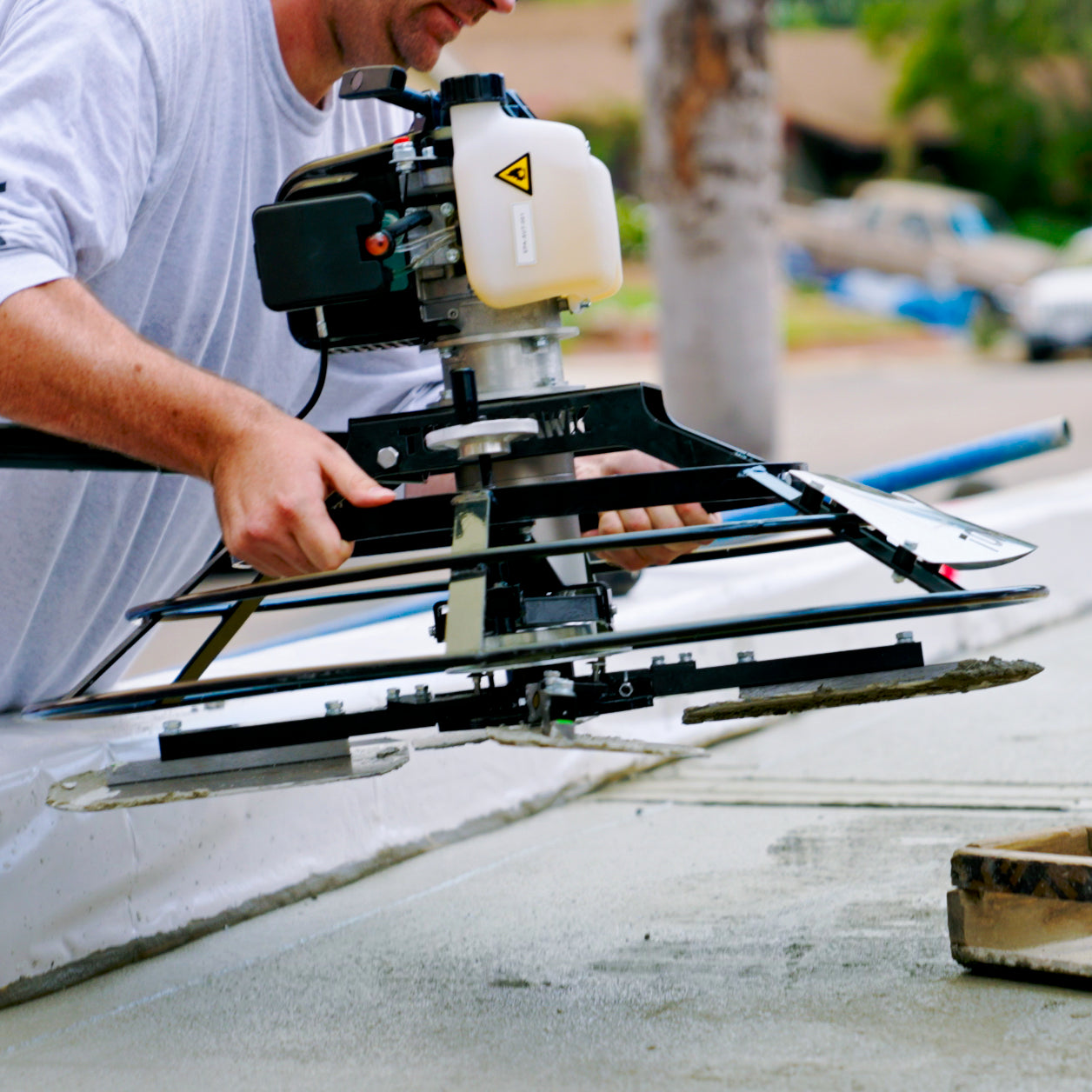 30" Portable Concrete Power Trowel with 18ft Bull Float Handle 37cc En