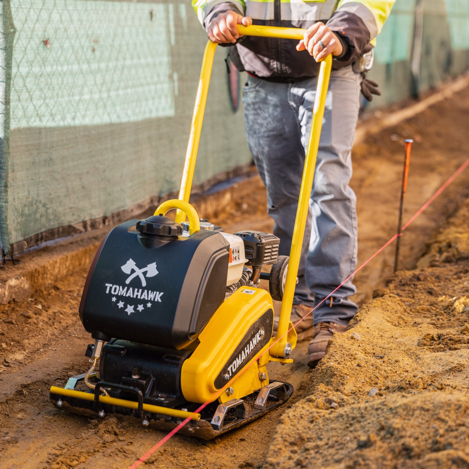 5.5 HP Honda Vibratory Plate Compactor 23x17" for Soil Asphalt Paver C ...