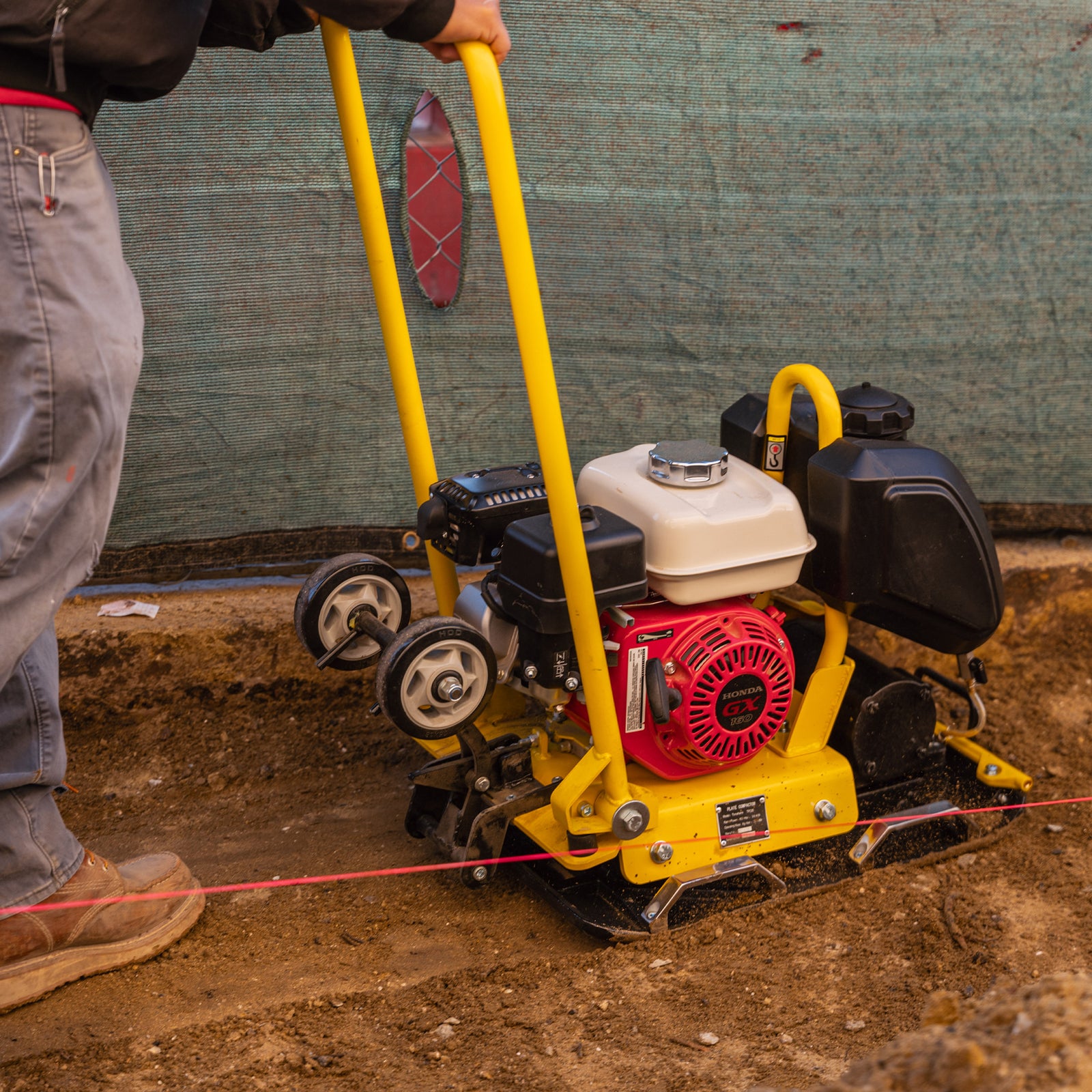 5.5 HP Honda Vibratory Plate Compactor 23x17" for Soil Asphalt Paver C ...